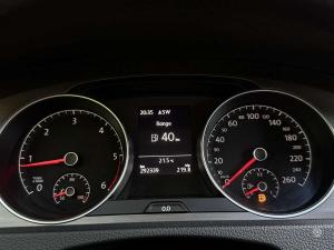 Grey Volkswagen Golf 2014 in Kaunas, with an engine capacity of 1.60 L and mileage of 285 thousand km for 5350 €, photo 27 on AUTOMOTO.COM.LV