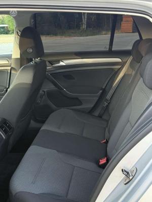 Grey Volkswagen Golf 2014 in Kaunas, with an engine capacity of 1.60 L and mileage of 285 thousand km for 5350 €, photo 37 on AUTOMOTO.COM.LV