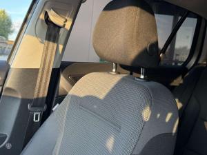 Grey Volkswagen Golf 2014 in Kaunas, with an engine capacity of 1.60 L and mileage of 285 thousand km for 5350 €, photo 42 on AUTOMOTO.COM.LV