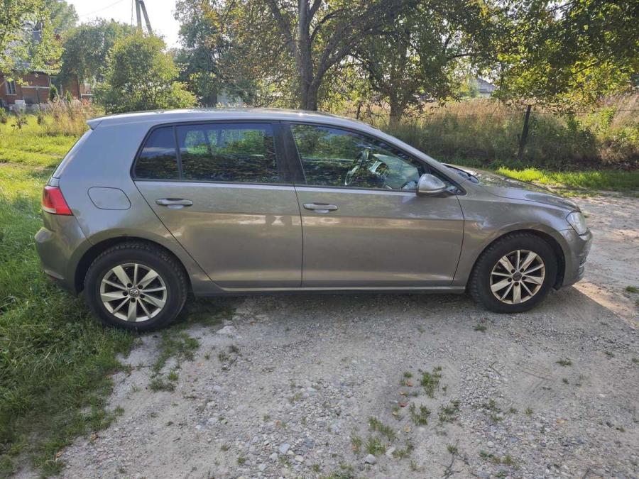 Pelēks Volkswagen Golf 2014 Viļņa, ar dzinēja tilpumu 1.20 L un nobraukumu 204 tūkst. km par 4300 €, foto 5 vietnē AUTOMOTO.COM.LV