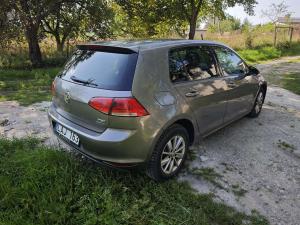 Pelēks Volkswagen Golf 2014 Viļņa, ar dzinēja tilpumu 1.20 L un nobraukumu 204 tūkst. km par 4300 €, foto 6 vietnē AUTOMOTO.COM.LV