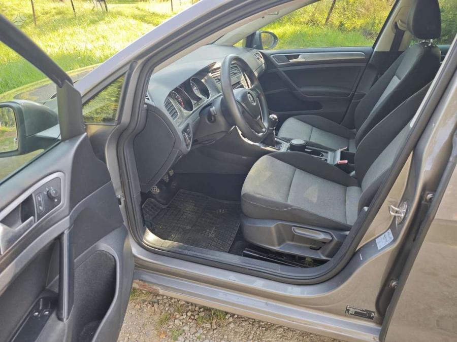 Pelēks Volkswagen Golf 2014 Viļņa, ar dzinēja tilpumu 1.20 L un nobraukumu 204 tūkst. km par 4300 €, foto 10 vietnē AUTOMOTO.COM.LV
