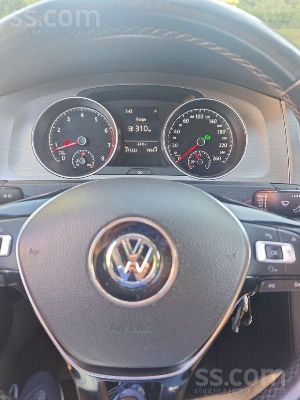 Grey Volkswagen Golf 2014 in Riga, with an engine capacity of 1.40 L and mileage of 271 thousand km for 6400 €, photo 2 on AUTOMOTO.COM.LV