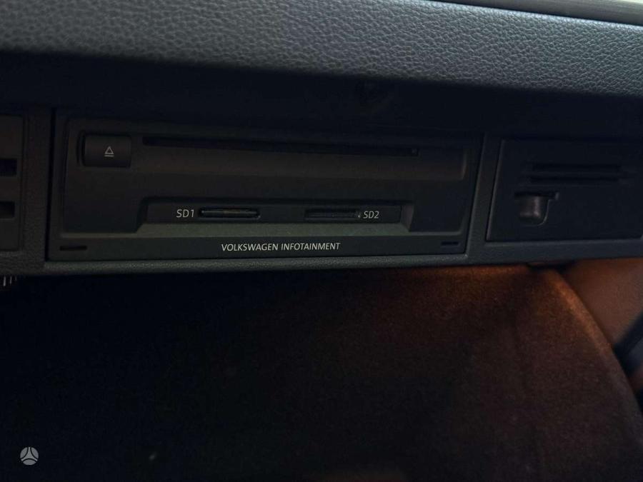 Grey Volkswagen Golf 2014 in Raseiniai, with an engine capacity of 1.60 L and mileage of 285 thousand km for 4999 €, photo 33 on AUTOMOTO.COM.LV