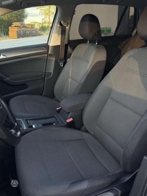 Grey Volkswagen Golf 2014 in Raseiniai, with an engine capacity of 1.60 L and mileage of 285 thousand km for 4999 €, photo 37 on AUTOMOTO.COM.LV
