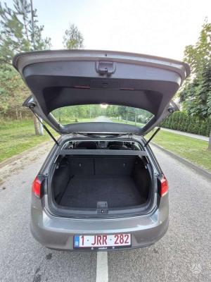 Pelēks Volkswagen Golf 2014 Viļņa, ar dzinēja tilpumu 1.60 L un nobraukumu 274 tūkst. km par 5900 €, foto 10 vietnē AUTOMOTO.COM.LV