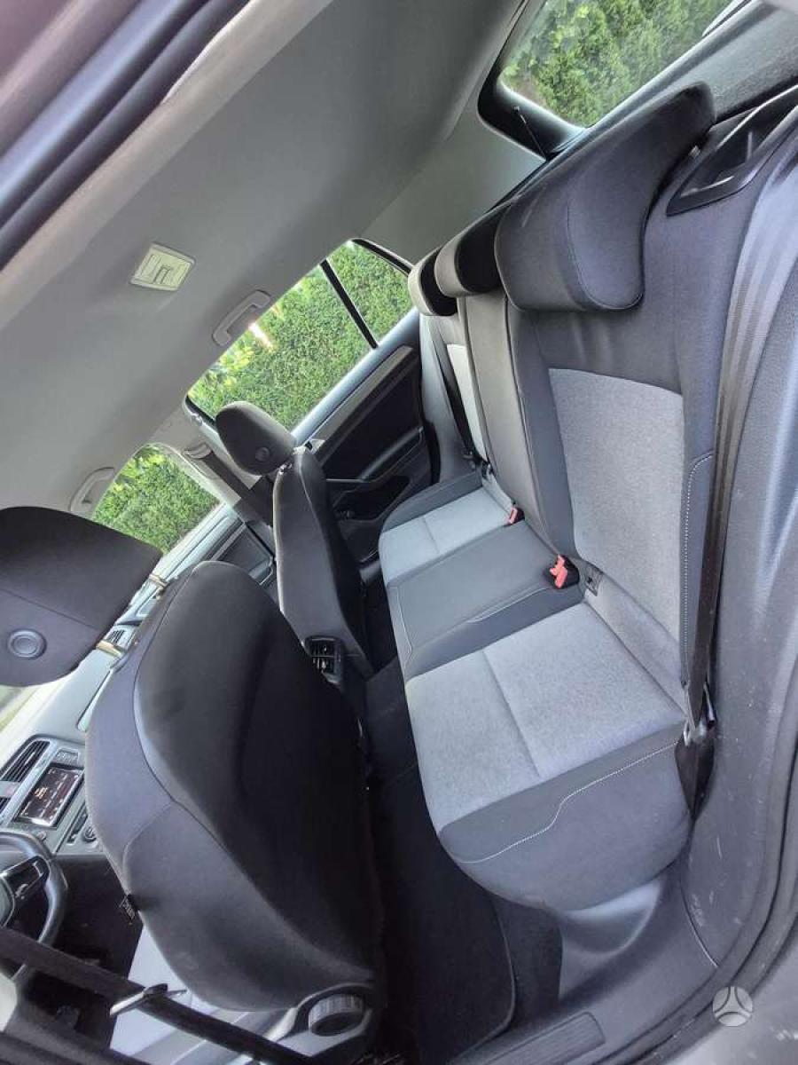 Pelēks Volkswagen Golf 2014 Viļņa, ar dzinēja tilpumu 1.60 L un nobraukumu 274 tūkst. km par 5900 €, foto 12 vietnē AUTOMOTO.COM.LV