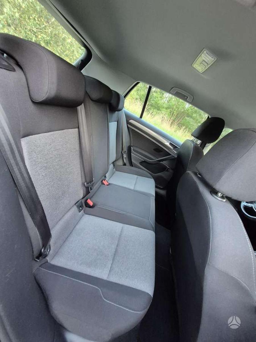 Pelēks Volkswagen Golf 2014 Viļņa, ar dzinēja tilpumu 1.60 L un nobraukumu 274 tūkst. km par 5900 €, foto 14 vietnē AUTOMOTO.COM.LV