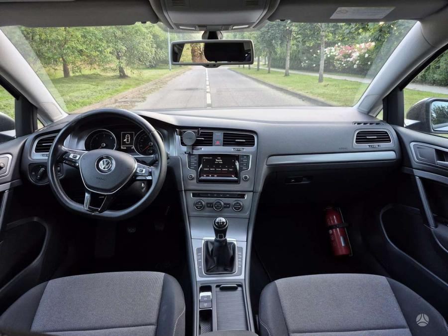 Pelēks Volkswagen Golf 2014 Viļņa, ar dzinēja tilpumu 1.60 L un nobraukumu 274 tūkst. km par 5900 €, foto 15 vietnē AUTOMOTO.COM.LV