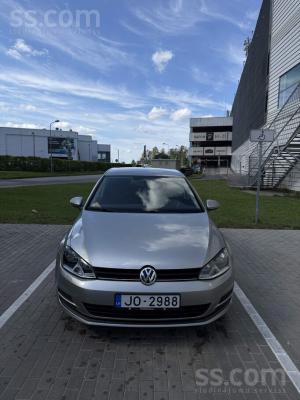 Grey Volkswagen Golf 2014 in Riga, with an engine capacity of 1.40 L and mileage of 242 thousand km for 4899 €, photo  on AUTOMOTO.COM.LV