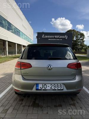 Grey Volkswagen Golf 2014 in Riga, with an engine capacity of 1.40 L and mileage of 242 thousand km for 4899 €, photo 3 on AUTOMOTO.COM.LV