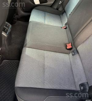 Grey Volkswagen Golf 2014 in Riga, with an engine capacity of 1.40 L and mileage of 242 thousand km for 4899 €, photo 6 on AUTOMOTO.COM.LV