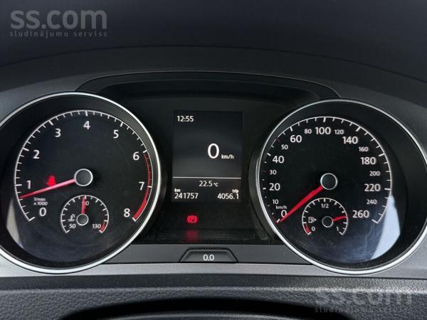 Volkswagen Golf 2014 in Riga on AUTOMOTO.COM.LV Grey Volkswagen Golf 2014 in Riga, with an engine capacity of 1.40 L and mileage of 242 thousand km for 4899 €, photo 8 on AUTOMOTO.COM.LV