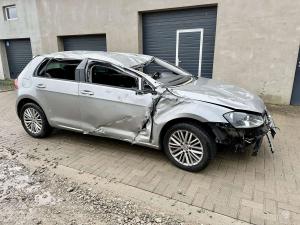 Pelēks Volkswagen Golf 2014 Telšiai, ar dzinēja tilpumu 1.20 L un nobraukumu 145 tūkst. km par 1550 €, foto 6 vietnē AUTOMOTO.COM.LV