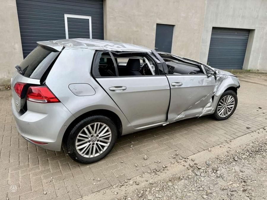 Pelēks Volkswagen Golf 2014 Telšiai, ar dzinēja tilpumu 1.20 L un nobraukumu 145 tūkst. km par 1550 €, foto 7 vietnē AUTOMOTO.COM.LV