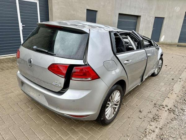 Pelēks Volkswagen Golf 2014 Telšiai, ar dzinēja tilpumu 1.20 L un nobraukumu 145 tūkst. km par 1550 €, foto 8 vietnē AUTOMOTO.COM.LV