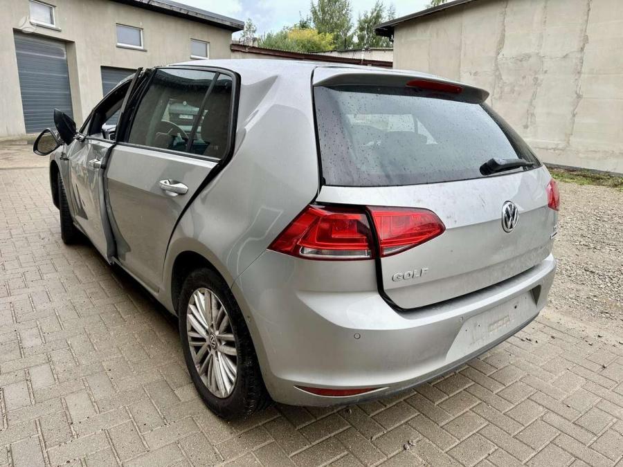 Pelēks Volkswagen Golf 2014 Telšiai, ar dzinēja tilpumu 1.20 L un nobraukumu 145 tūkst. km par 1550 €, foto 9 vietnē AUTOMOTO.COM.LV