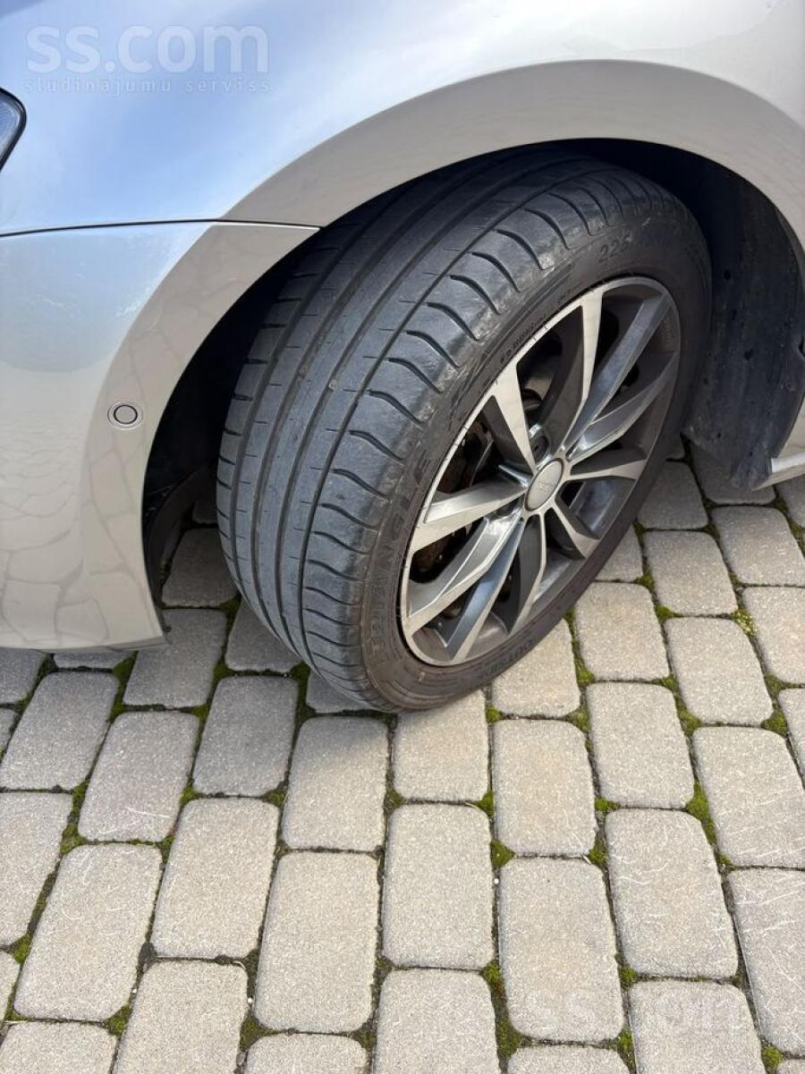 Grey Volkswagen Golf 2014 in Riga, with an engine capacity of 1.60 L and mileage of 255 thousand km for 6490 €, photo 6 on AUTOMOTO.COM.LV