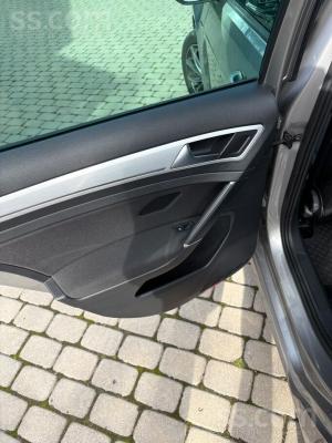 Grey Volkswagen Golf 2014 in Riga, with an engine capacity of 1.60 L and mileage of 255 thousand km for 6490 €, photo 11 on AUTOMOTO.COM.LV
