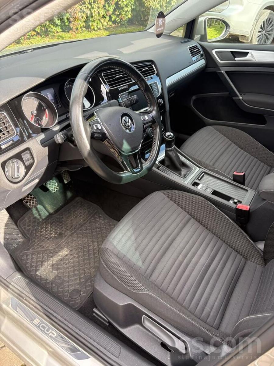 Grey Volkswagen Golf 2014 in Riga, with an engine capacity of 1.60 L and mileage of 255 thousand km for 6490 €, photo 13 on AUTOMOTO.COM.LV
