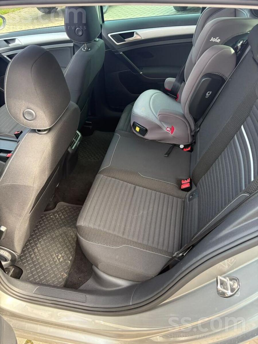 Grey Volkswagen Golf 2014 in Riga, with an engine capacity of 1.60 L and mileage of 255 thousand km for 6490 €, photo 19 on AUTOMOTO.COM.LV