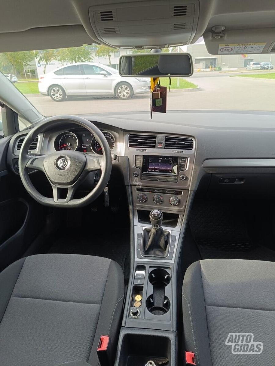 Pelēks Volkswagen Golf 2014 Panevēža, ar dzinēja tilpumu 1.20 L un nobraukumu 154 tūkst. km par 6299 €, foto 8 vietnē AUTOMOTO.COM.LV
