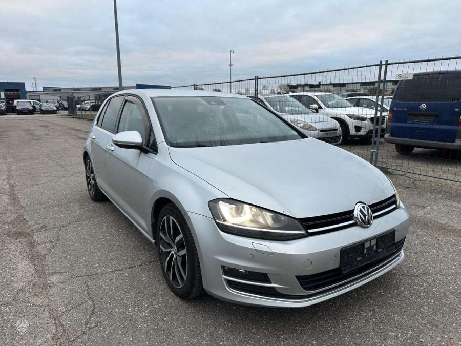Grey Volkswagen Golf 2015 in Marijampole, with an engine capacity of 1.20 L and mileage of 260 thousand km for 3250 €, photo 1 on AUTOMOTO.COM.LV