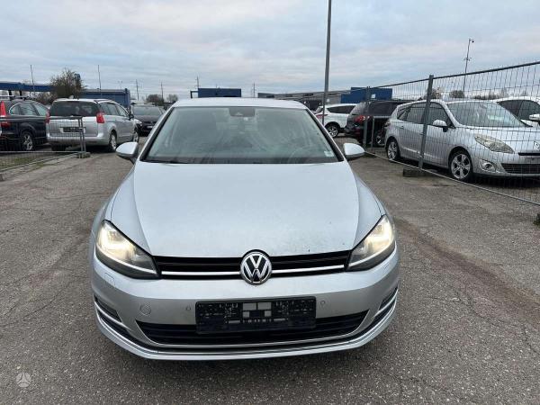 Pelēks Volkswagen Golf 2015 Marijampole, ar dzinēja tilpumu 1.20 L un nobraukumu 260 tūkst. km par 3250 €, foto 2 vietnē AUTOMOTO.COM.LV