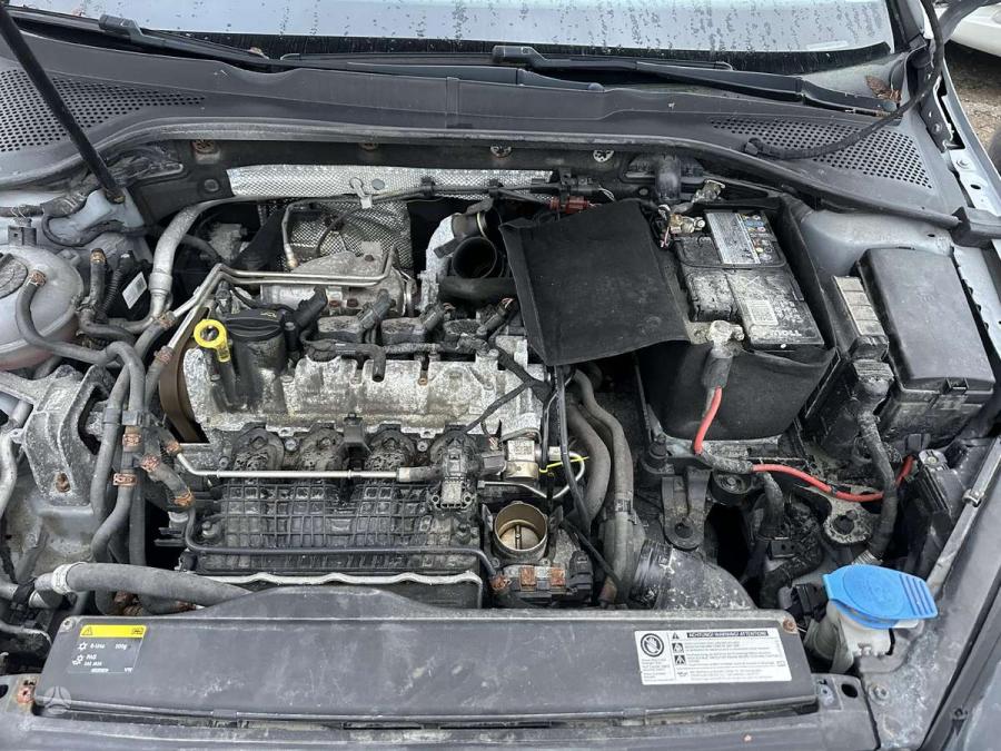 Grey Volkswagen Golf 2015 in Marijampole, with an engine capacity of 1.20 L and mileage of 260 thousand km for 3250 €, photo 11 on AUTOMOTO.COM.LV