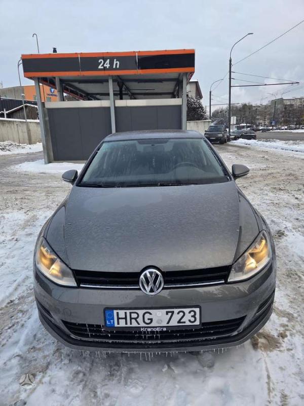 Grey Volkswagen Golf 2015 in Kaunas, with an engine capacity of 1.20 L and mileage of 159 thousand km for 7000 €, photo 7 on AUTOMOTO.COM.LV