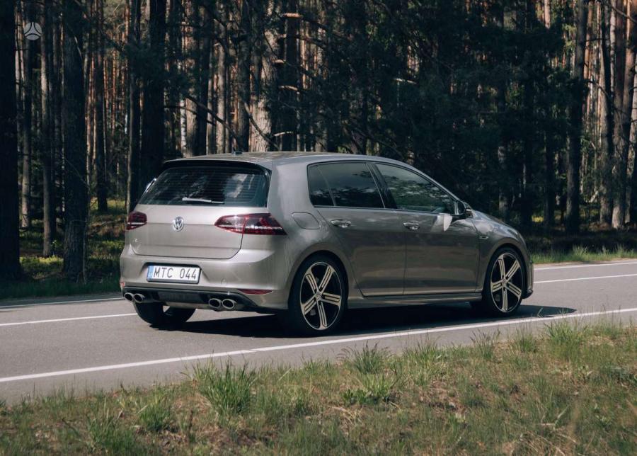 Pelēks Volkswagen Golf 2015 Kazlų Rūda, ar dzinēja tilpumu 1.98 L un nobraukumu 216 tūkst. km par 14500 €, foto 4 vietnē AUTOMOTO.COM.LV