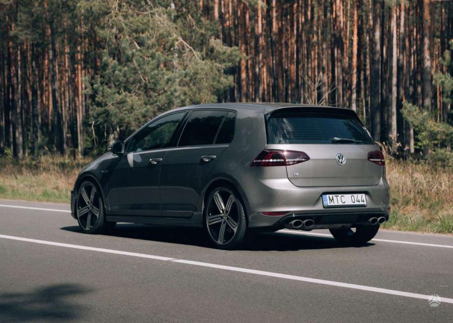 Pelēks Volkswagen Golf 2015 Kazlų Rūda, ar dzinēja tilpumu 1.98 L un nobraukumu 216 tūkst. km par 14500 €, foto 6 vietnē AUTOMOTO.COM.LV