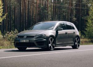 Pelēks Volkswagen Golf 2015 Kazlų Rūda, ar dzinēja tilpumu 1.98 L un nobraukumu 216 tūkst. km par 14500 €, foto 8 vietnē AUTOMOTO.COM.LV