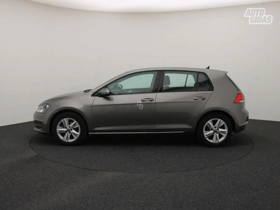 Pelēks Volkswagen Golf 2015 Viļņa, ar dzinēja tilpumu 1.40 L un nobraukumu 215 tūkst. km par 8099 €, foto 6 vietnē AUTOMOTO.COM.LV