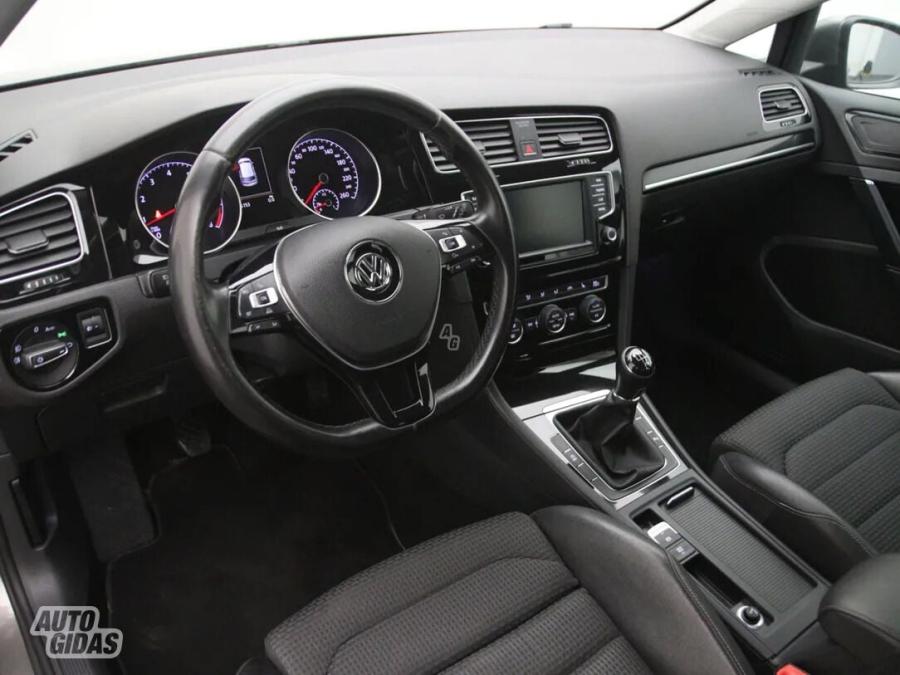 Pelēks Volkswagen Golf 2015 Viļņa, ar dzinēja tilpumu 1.40 L un nobraukumu 215 tūkst. km par 8099 €, foto 16 vietnē AUTOMOTO.COM.LV