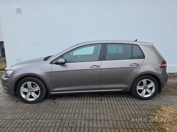 Pelēks Volkswagen Golf 2015 Tallina, ar dzinēja tilpumu 1.40 L un nobraukumu 63 tūkst. km par 15200 €, foto 2 vietnē AUTOMOTO.COM.LV