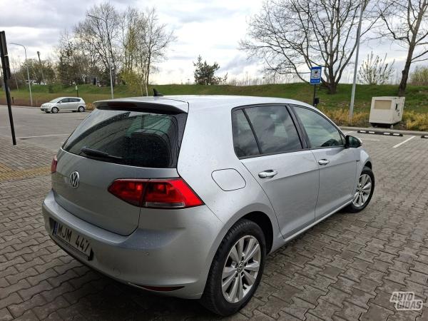 Grey Volkswagen Golf 2015 in Vilnius, with an engine capacity of 1.60 L and mileage of 184 thousand km for 6350 €, photo 2 on AUTOMOTO.COM.LV