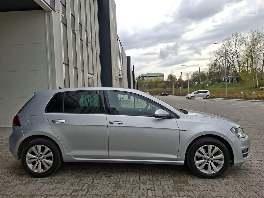 Pelēks Volkswagen Golf 2015 Viļņa, ar dzinēja tilpumu 1.60 L un nobraukumu 184 tūkst. km par 6350 €, foto 6 vietnē AUTOMOTO.COM.LV