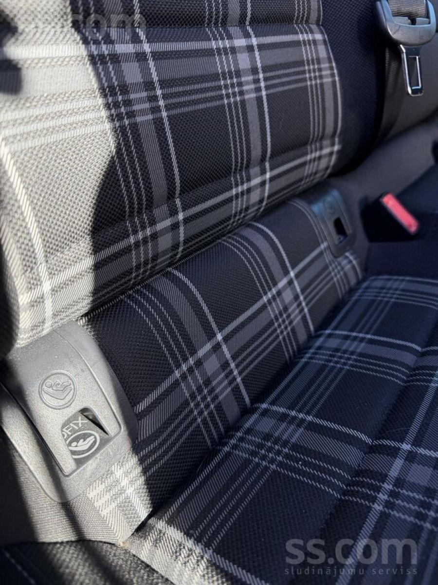Pelēks Volkswagen Golf 2015 Ventspils, ar dzinēja tilpumu 2.00 L un nobraukumu 165 tūkst. km par 10900 €, foto 16 vietnē AUTOMOTO.COM.LV