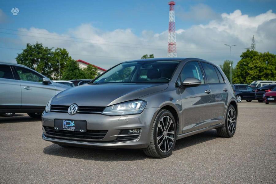 Grey Volkswagen Golf 2015 in Marijampole, with an engine capacity of 1.40 L and mileage of 208 thousand km for 7950 €, photo 6 on AUTOMOTO.COM.LV