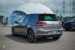 Grey Volkswagen Golf 2015 in Marijampole, with an engine capacity of 1.40 L and mileage of 208 thousand km for 7950 €, photo 8 on AUTOMOTO.COM.LV