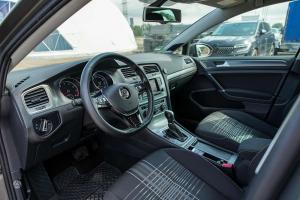 Grey Volkswagen Golf 2015 in Marijampole, with an engine capacity of 1.40 L and mileage of 208 thousand km for 7950 €, photo 25 on AUTOMOTO.COM.LV