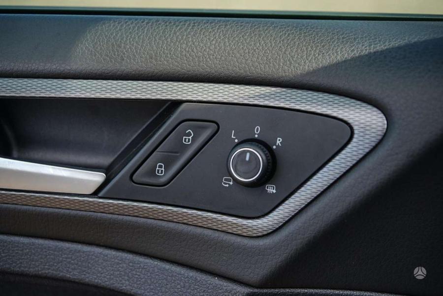 Grey Volkswagen Golf 2015 in Marijampole, with an engine capacity of 1.40 L and mileage of 208 thousand km for 7950 €, photo 28 on AUTOMOTO.COM.LV