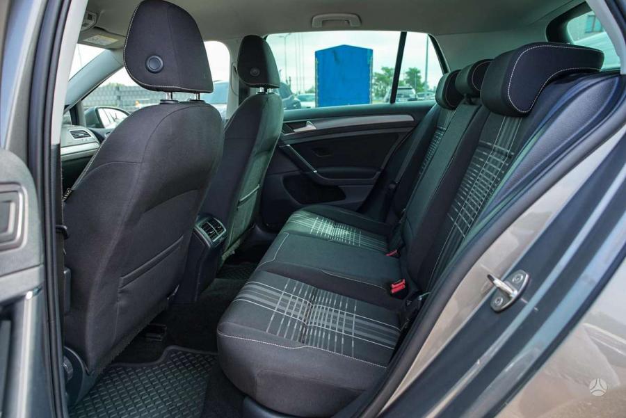 Grey Volkswagen Golf 2015 in Marijampole, with an engine capacity of 1.40 L and mileage of 208 thousand km for 7950 €, photo 31 on AUTOMOTO.COM.LV