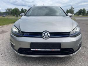 Grey Volkswagen Golf 2015 in Kaunas, with an engine capacity of 1.40 L and mileage of 279 thousand km for 7750 €, photo 5 on AUTOMOTO.COM.LV
