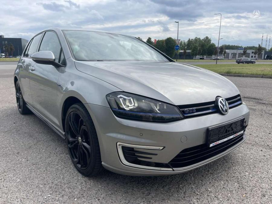 Grey Volkswagen Golf 2015 in Kaunas, with an engine capacity of 1.40 L and mileage of 279 thousand km for 7750 €, photo 6 on AUTOMOTO.COM.LV