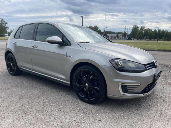 Pelēks Volkswagen Golf 2015 Kauņa, ar dzinēja tilpumu 1.40 L un nobraukumu 279 tūkst. km par 7750 €, foto 6 vietnē AUTOMOTO.COM.LV