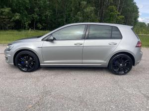 Grey Volkswagen Golf 2015 in Kaunas, with an engine capacity of 1.40 L and mileage of 279 thousand km for 7750 €, photo 9 on AUTOMOTO.COM.LV