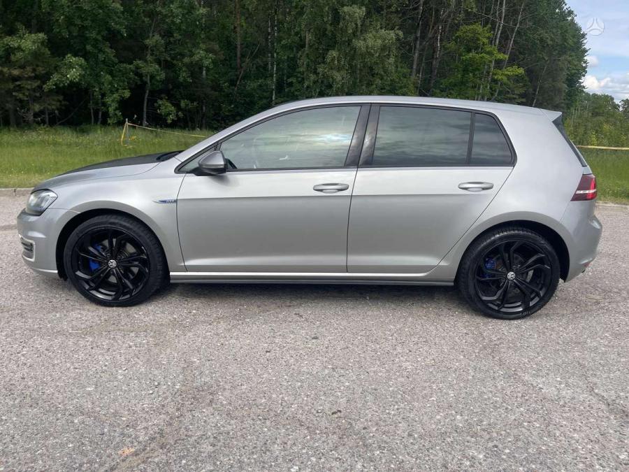 Grey Volkswagen Golf 2015 in Kaunas, with an engine capacity of 1.40 L and mileage of 279 thousand km for 7750 €, photo 9 on AUTOMOTO.COM.LV