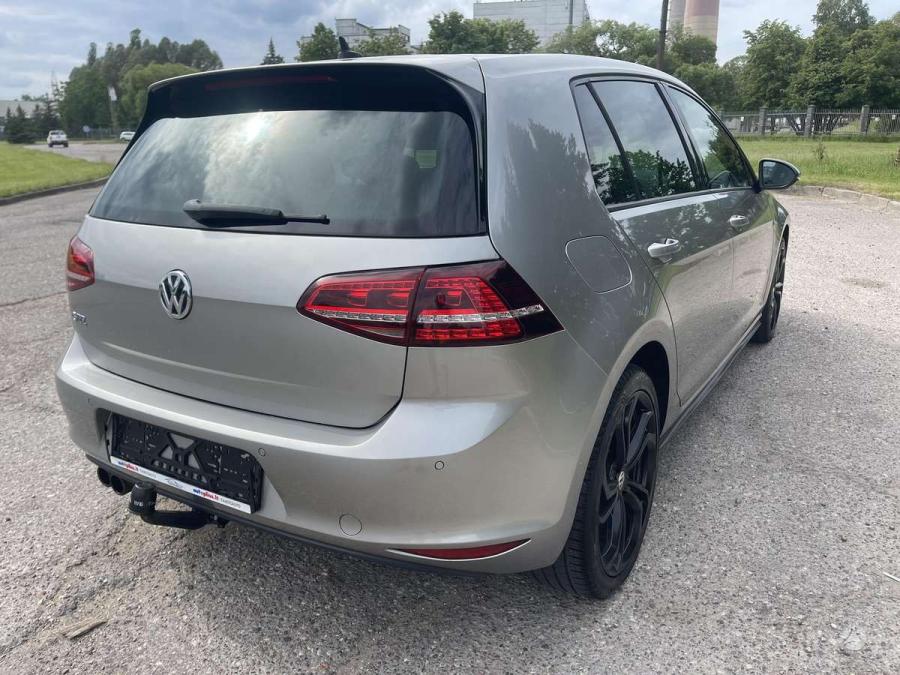 Grey Volkswagen Golf 2015 in Kaunas, with an engine capacity of 1.40 L and mileage of 279 thousand km for 7750 €, photo 14 on AUTOMOTO.COM.LV